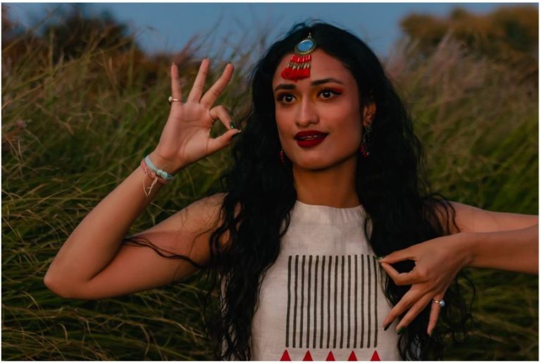 What is Mudra and How to Do It Respectfully? – Omstars